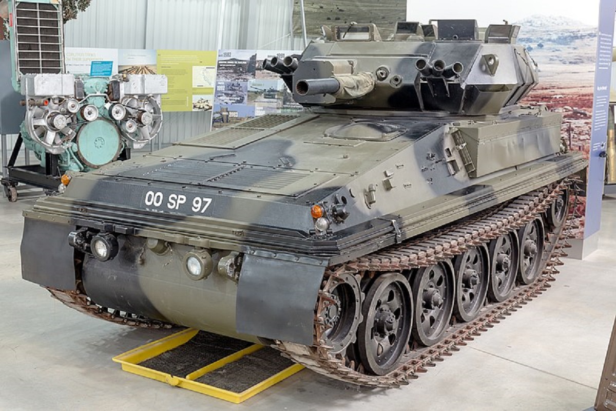 Armádní vozidla, která stojí méně než nový automobil - ArmádníZpravodaj.cz