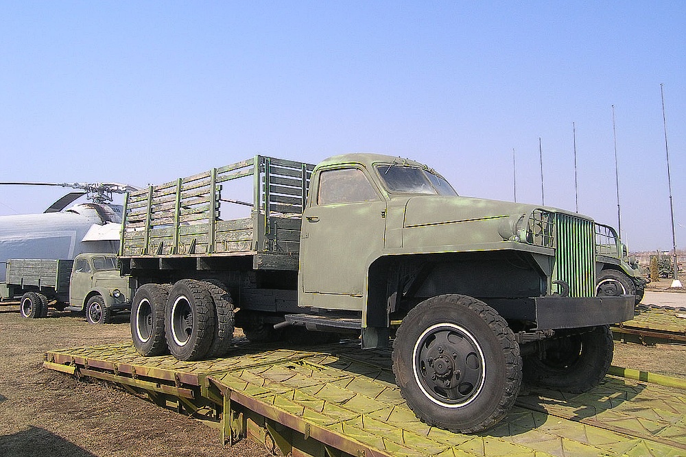 Studebaker jsou spolehlivé náklaďáky | ArmádníZpravodaj.cz