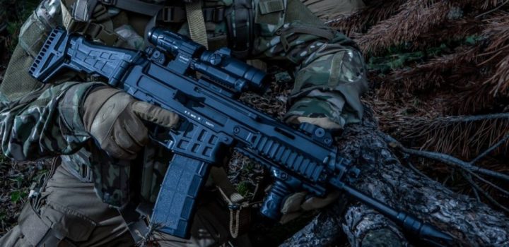 Český zbrojní průmysl na vzestupu: daří se mu doma i ve světě