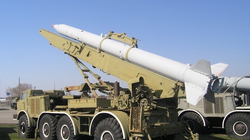 Rusko v zoufalosti vytasilo 60leté rakety, s nimiž ale nemůže mířit