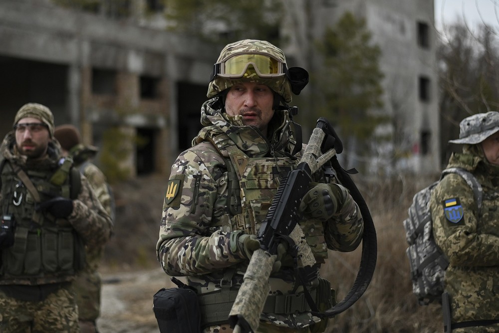 Autentické záběry od útočníků z bitvy o letiště Hostomel u Kyjeva