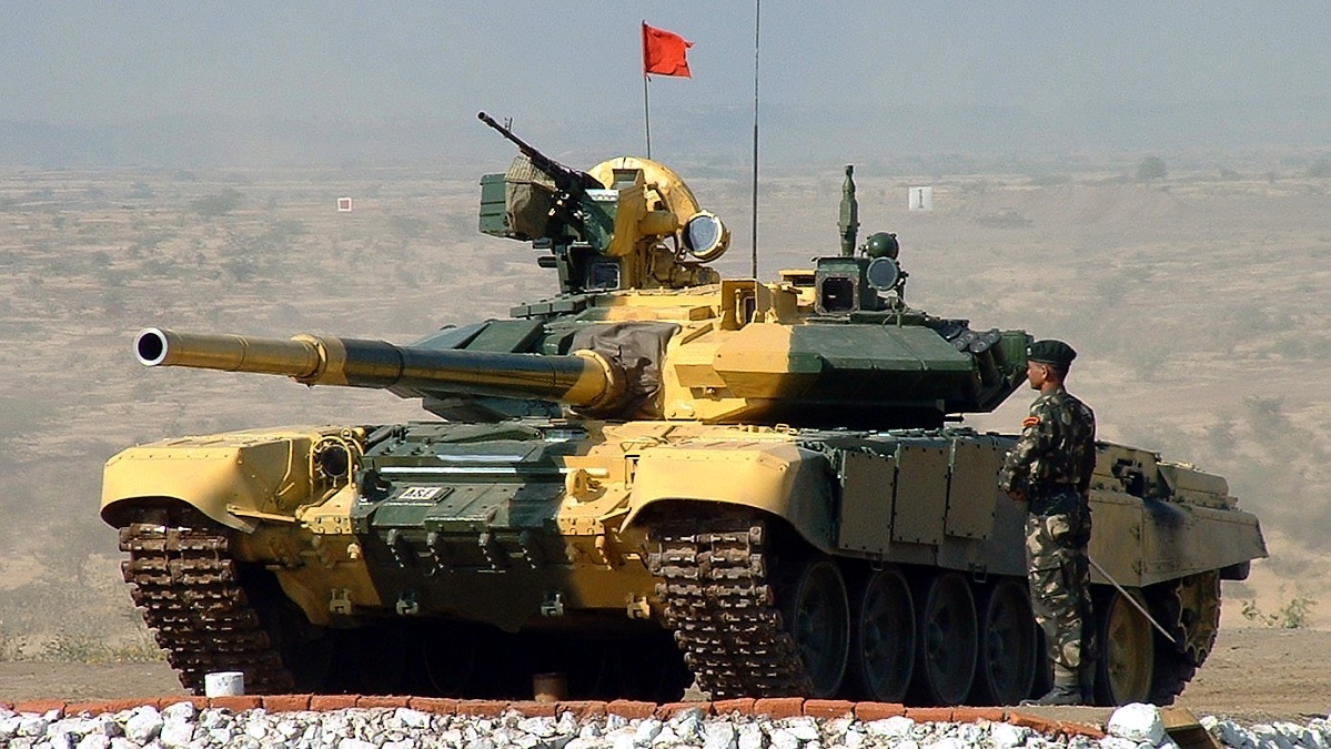Ruské tanky T-90 nemusely existovat, před lety je zachránila Indie