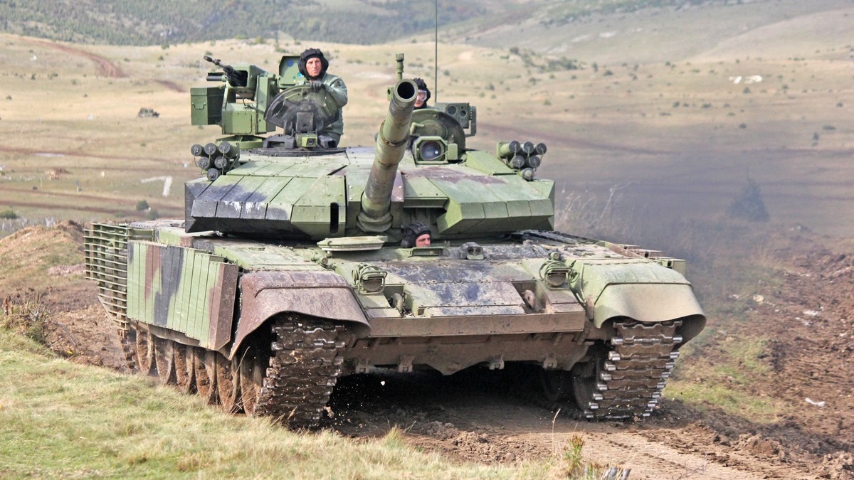 „Nezničitelné“ ukrajinské tanky T-84 i po roce války přežívají a ničí