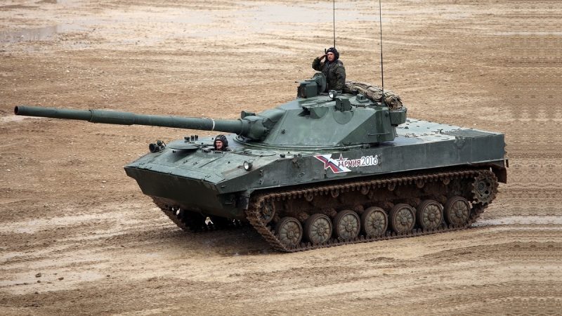 Ruský stíhač tanků Sprut-SDM1: malý, ale Západní tanky pocuchá