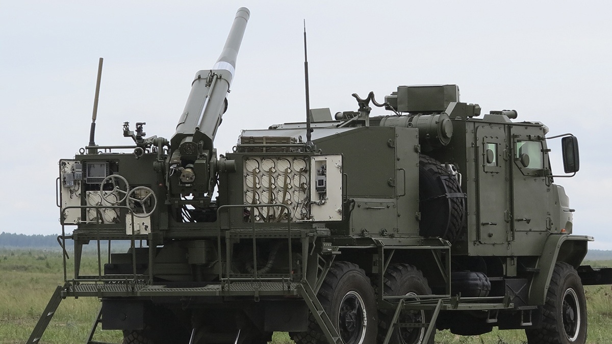 Ruské dělo 2S40 Floks chtělo útočit a vzápětí to schytalo od Ukrajinců