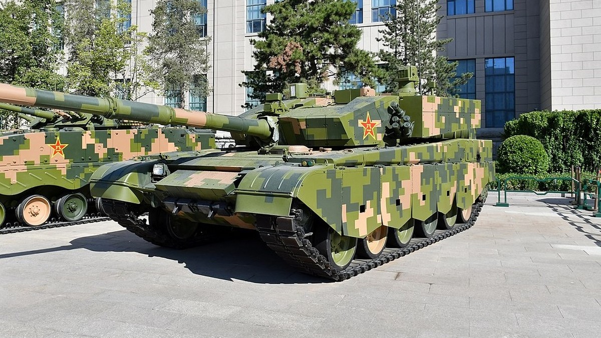 Čínský tank ZTZ-99 to nejlepší ukradl, postavit se může i M1 Abrams