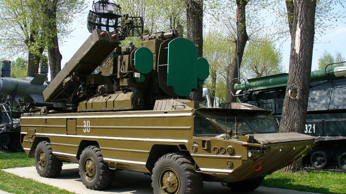 Video: mosty u bojové linie střežil ruský 9K33 Osa. Vyřešila to 1 rána