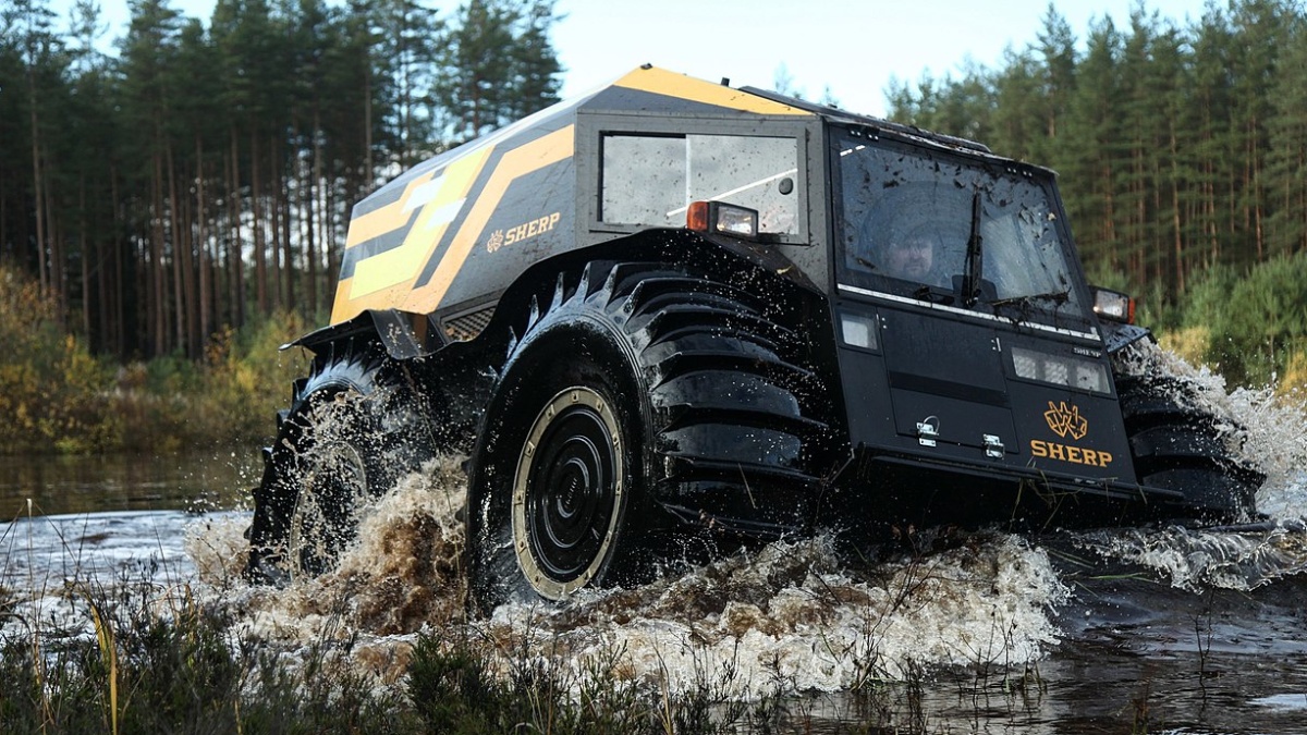 Video: ukrajinské vozidlo SHERP s 1,6m koly působí až 5,5 km vysoko
