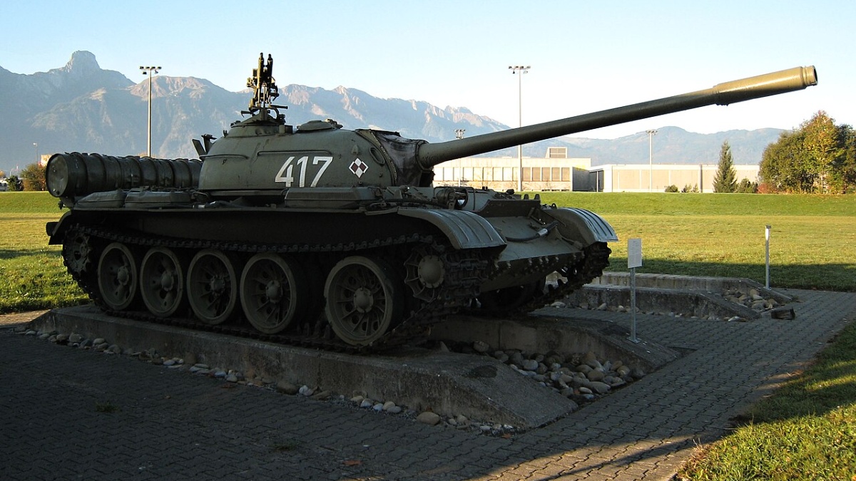 Rusko nasazuje 80leté tanky T-54, má k tomu min. 3 důvody