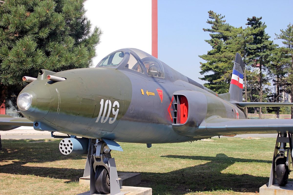 Letoun SOKO J-21 Jastreb se mohl vrhnout na NATO i varšavský pakt