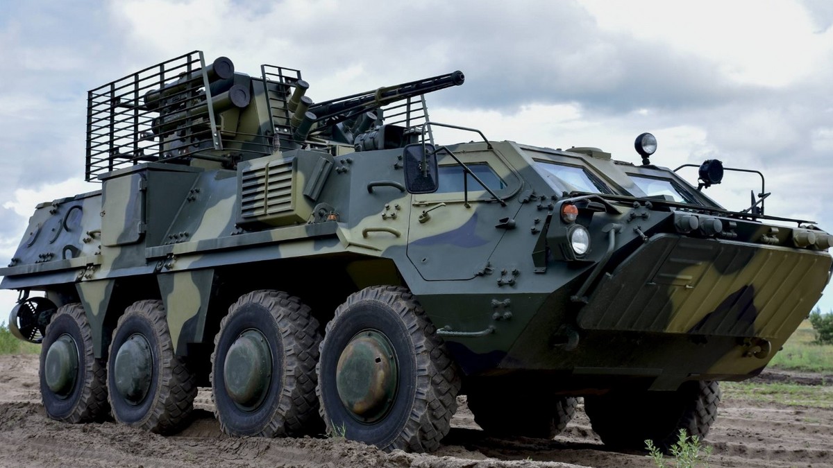 Ukrajinský BTR-4 překonal ruský BTR-82A. Postaví se i tankům