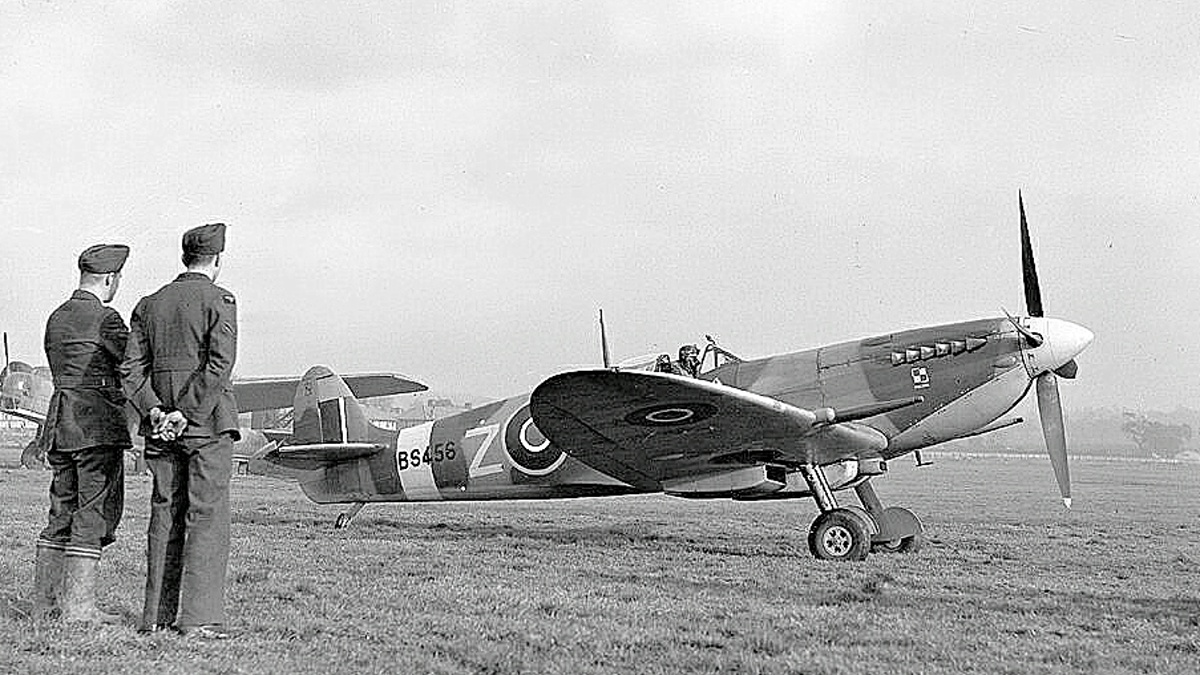 Českoslovenští letci měli ve výzbroji letoun Spitfire Mk IX
