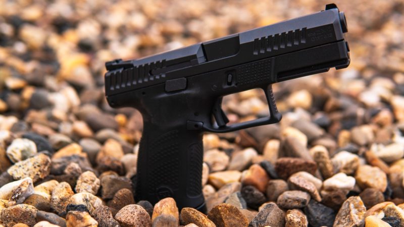 Německá armáda zavádí skoro 190 tisíc českých pistolí CZ P13