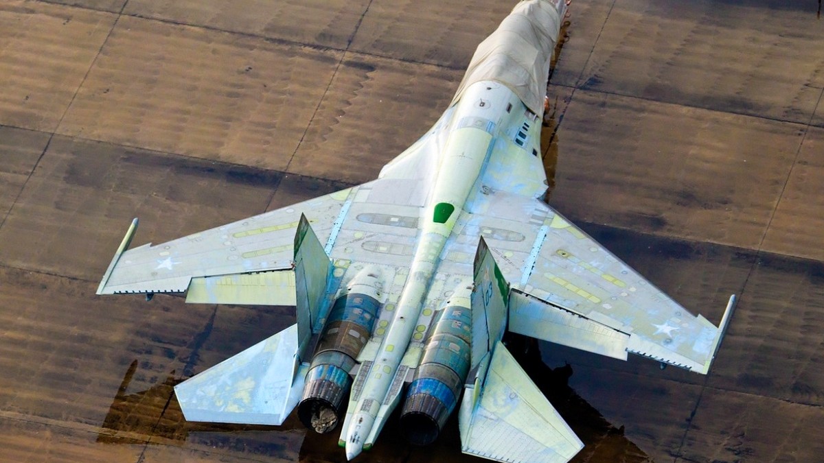 Video: jediný ukrajinský Su-27 takticky přerušil ruské zásobování fronty